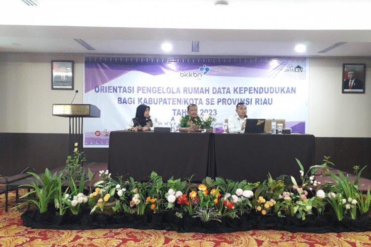 Penuhi Kebutuhan Data, BKKBN Riau Gelar Orientasi Pengelola Rumah Data Kependudukan - Riau ...